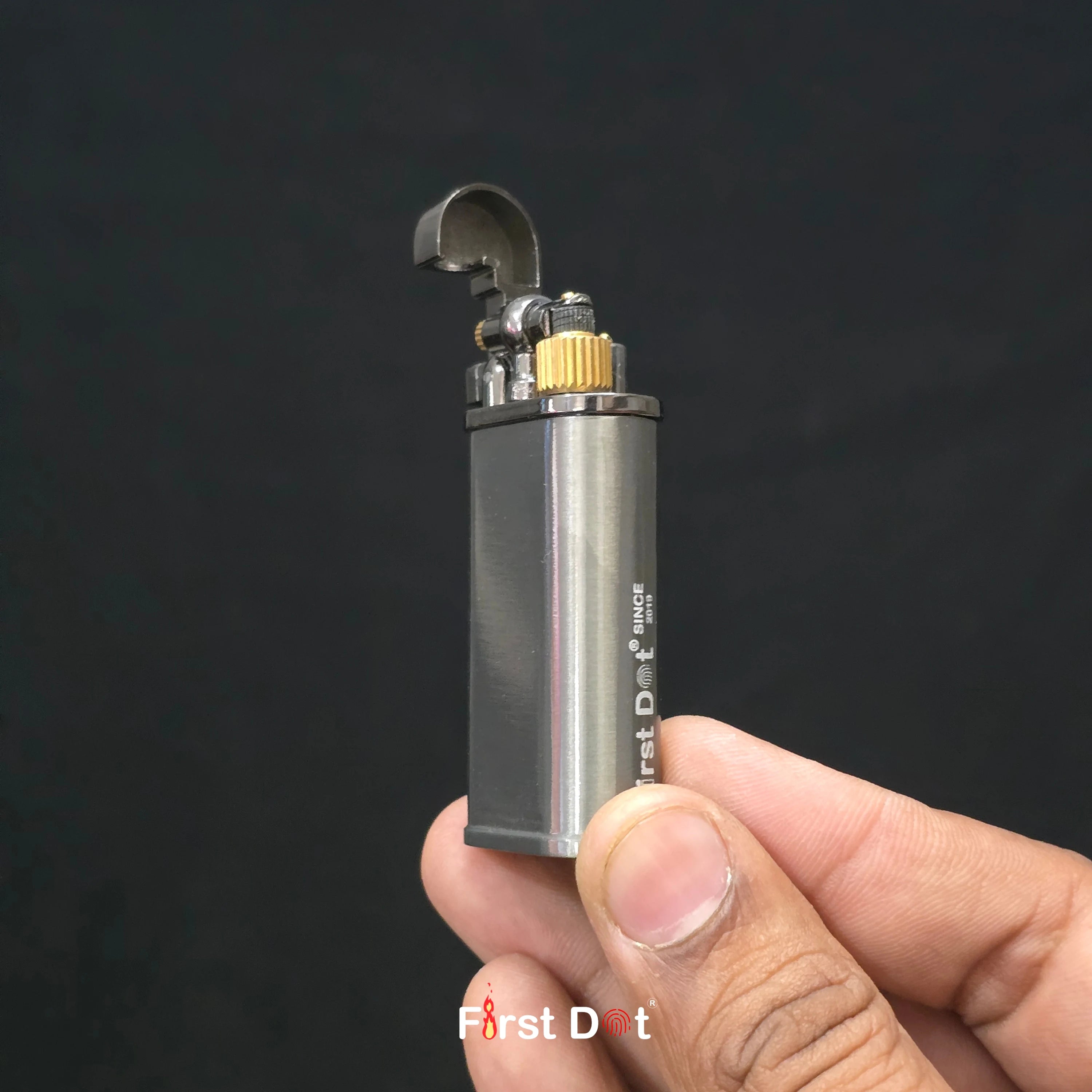 Oblik Brushed Compact Flip Top Lighter | First Dot